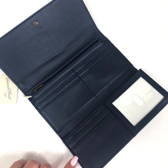 Universal Thread | Bags | Womens Flap Trifold Wallet Universal Thread ...